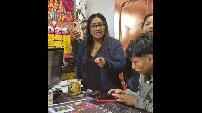 Madre y hermanas del alcalde Abel Serna insultan e intentan agredir a ...